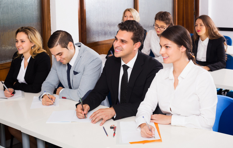 Kursai Suaugusiems | Tarptautinė Mokykla